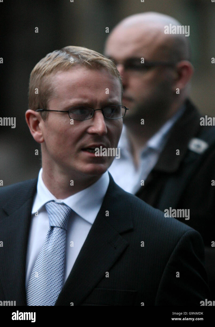 Police officer racism court case hi-res stock photography and images ...