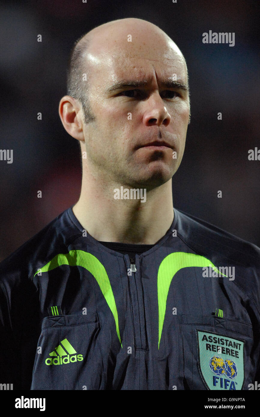 Soccer referee australia hi-res stock photography and images - Alamy