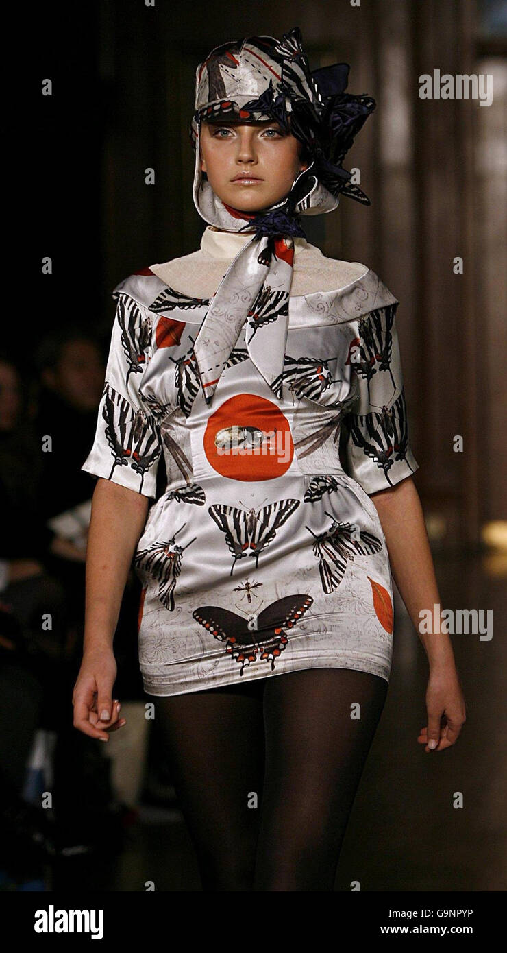 A model on the catwalk wears a creation from the Autumn / Winter 2007 ...
