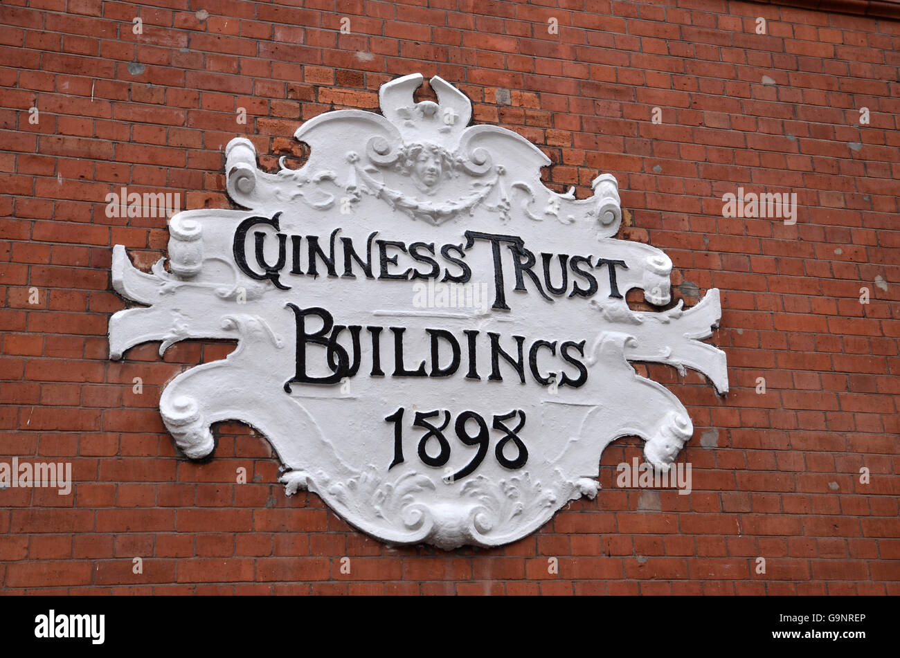 Guinness trust housing hi-res stock photography and images - Alamy