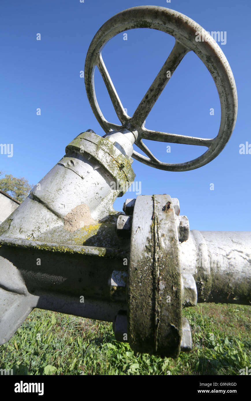 Large gate valve hi-res stock photography and images - Alamy