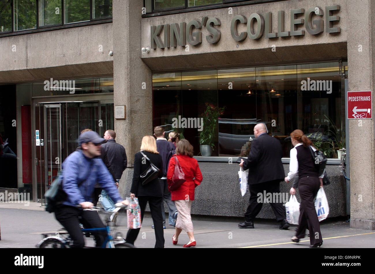 Da Vinci Code London walk. King's College, London Stock Photo - Alamy