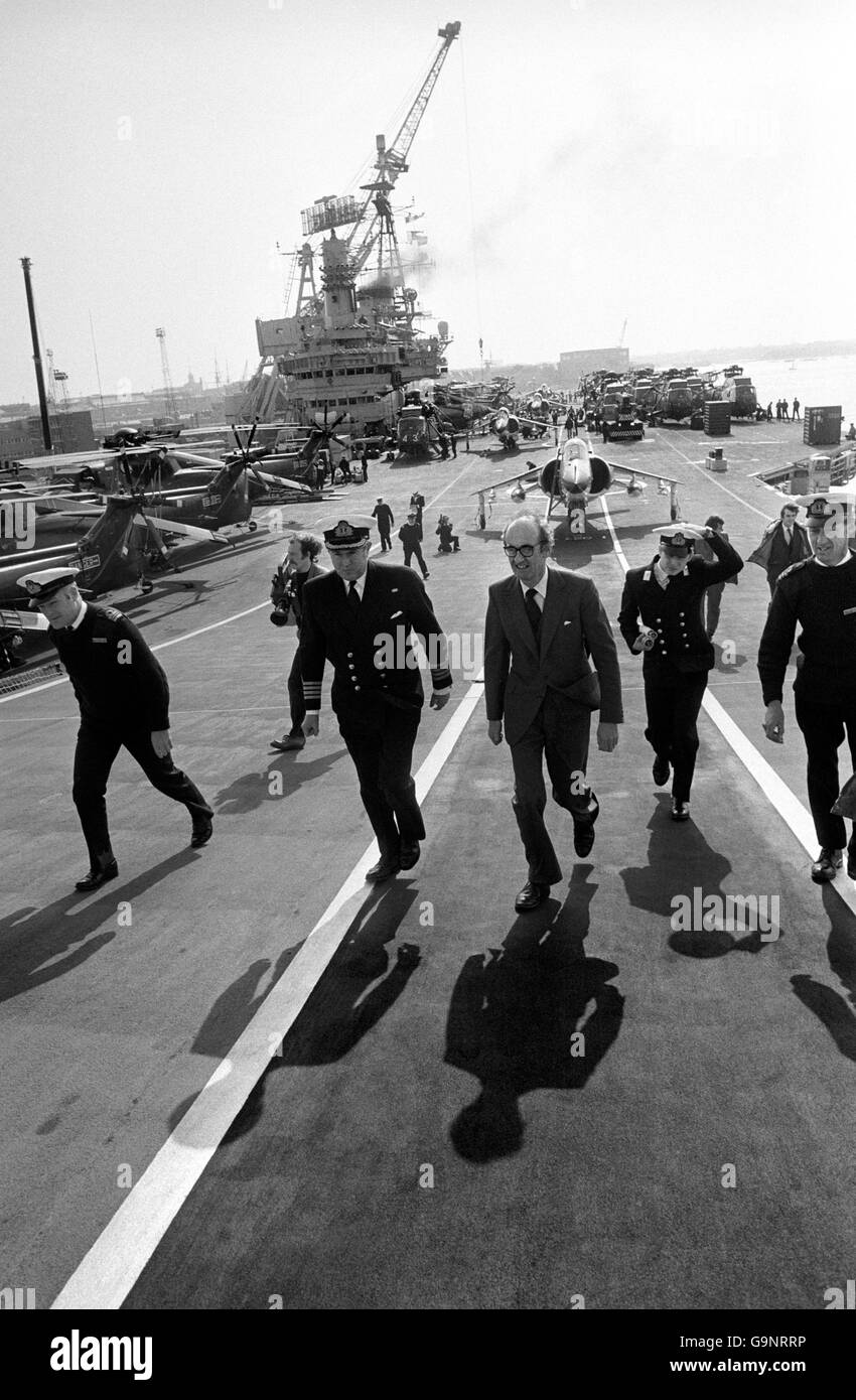 Hms Hermes Portsmouth High Resolution Stock Photography and Images - Alamy
