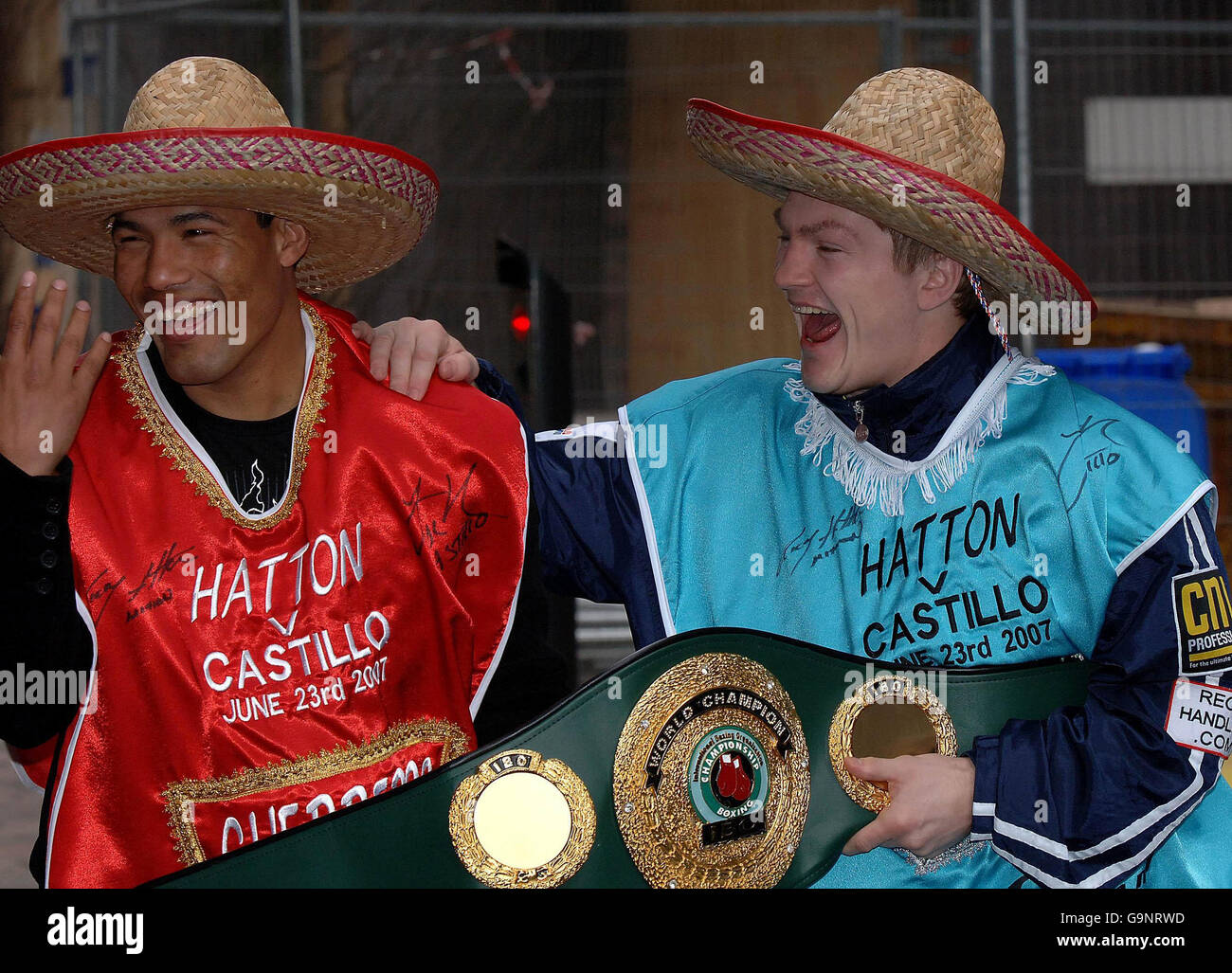 Ricky hatton jose luis castillo press conference hi-res stock ...
