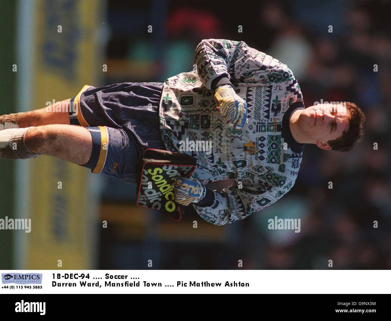 18 dec 94 soccer darren ward hi-res stock photography and images - Alamy