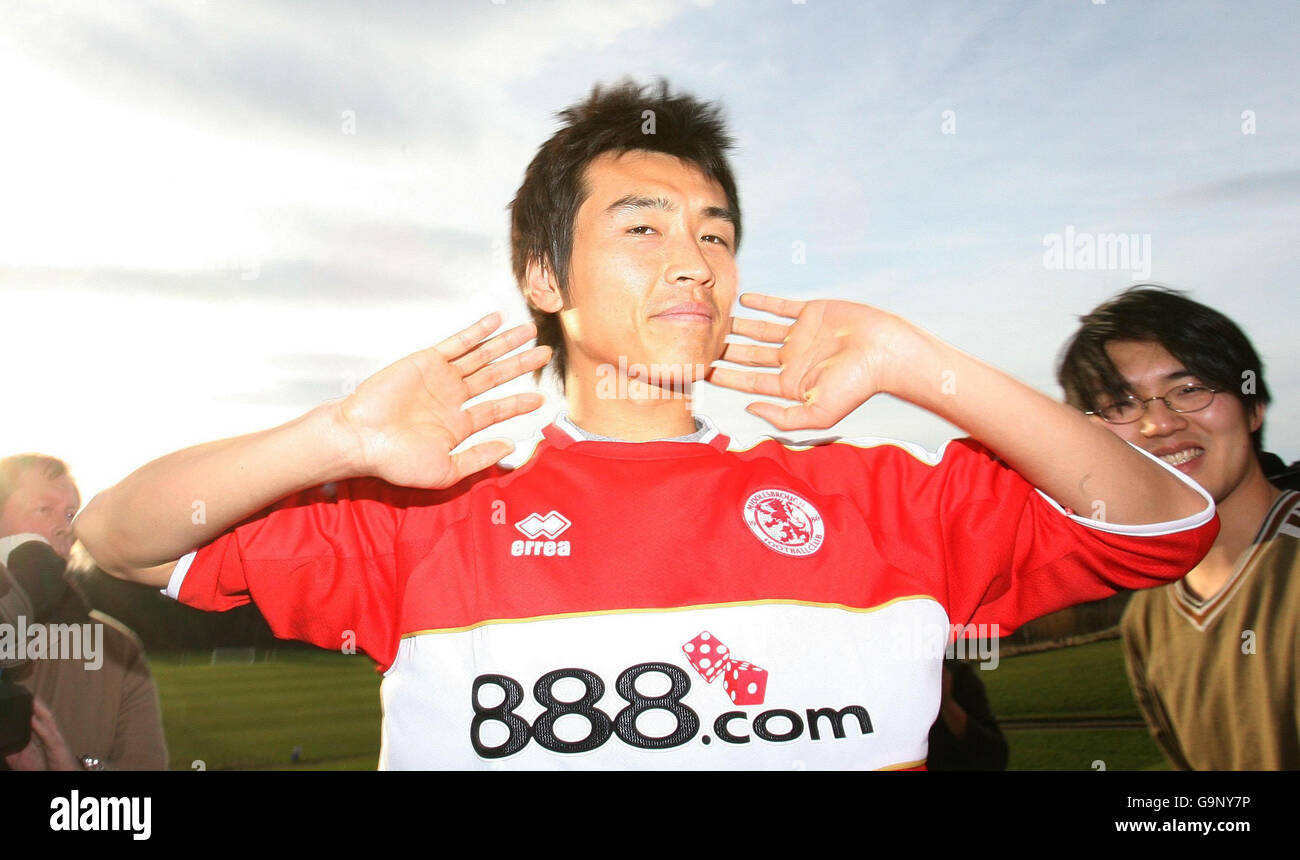 Middlesbrough new signing lee dong gook hi-res stock photography and ...