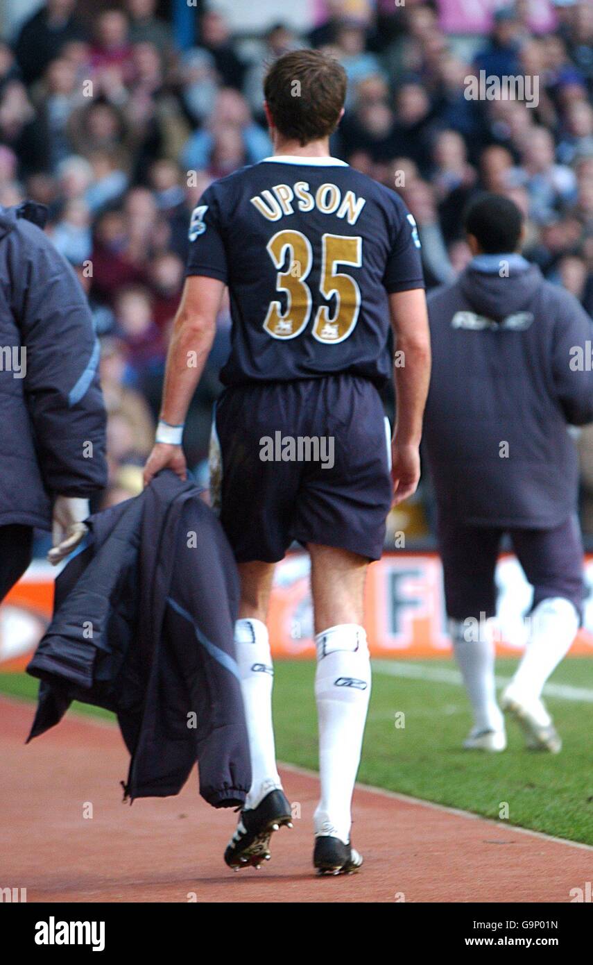 West ham uniteds matthew upson walks off hi-res stock photography and ...