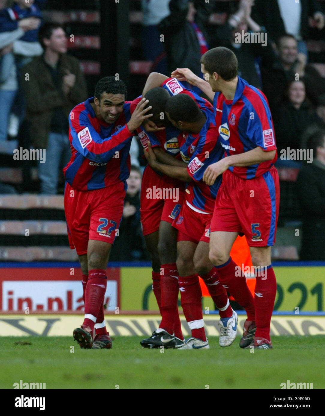 Crystal palace players celebrate with leon cort hi-res stock ...