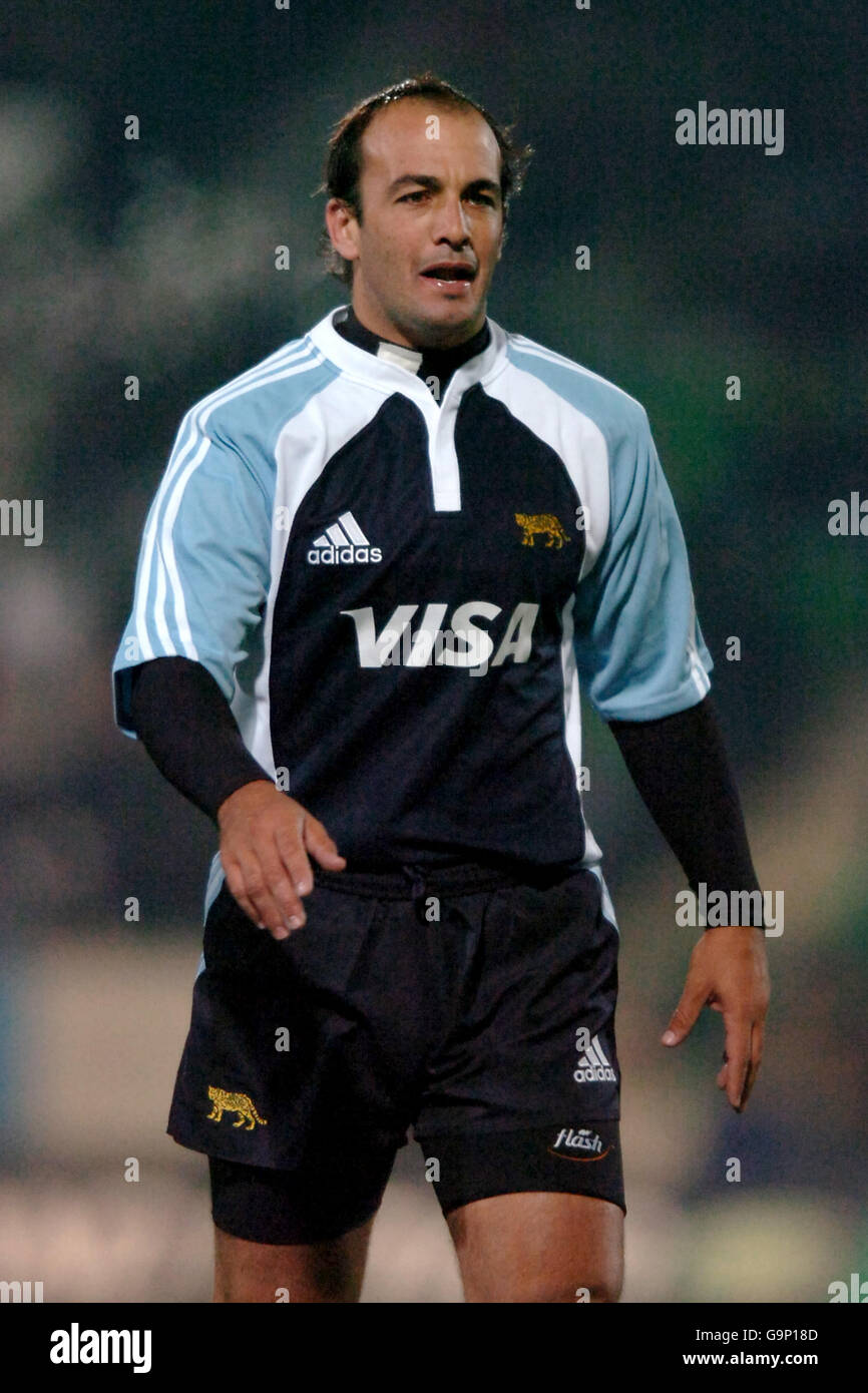 Travis perkins challenge hi-res stock photography and images - Alamy