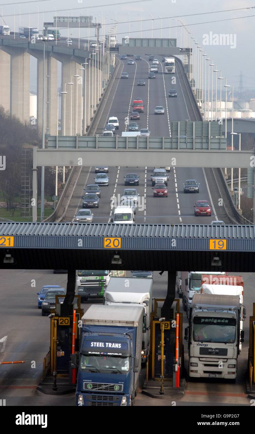 The Queen Elizabeth II bridge at the Dartford crossing of the River ...