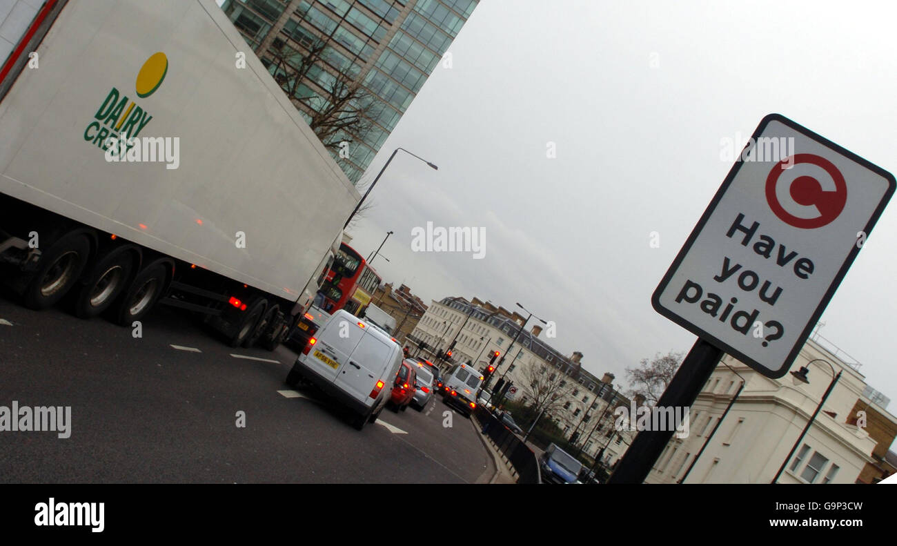 Congestion charge sign on Vauxhall Bridge Road within the existing ...