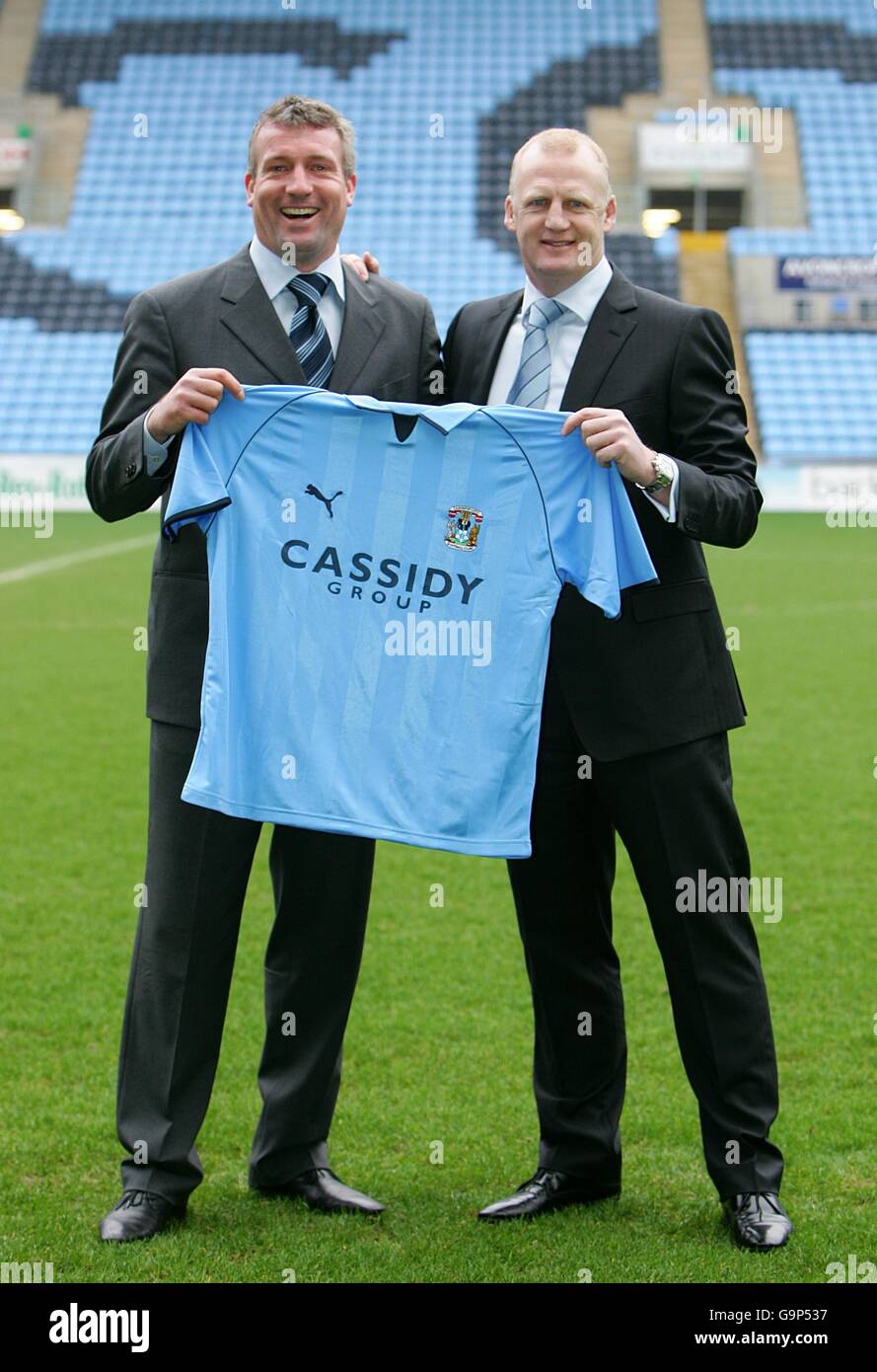 Coventry City new manager Iain Dowie with assistant Tim Flowers Stock ...