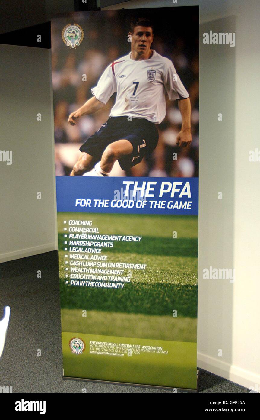 Magazine football hi-res stock photography and images - Alamy