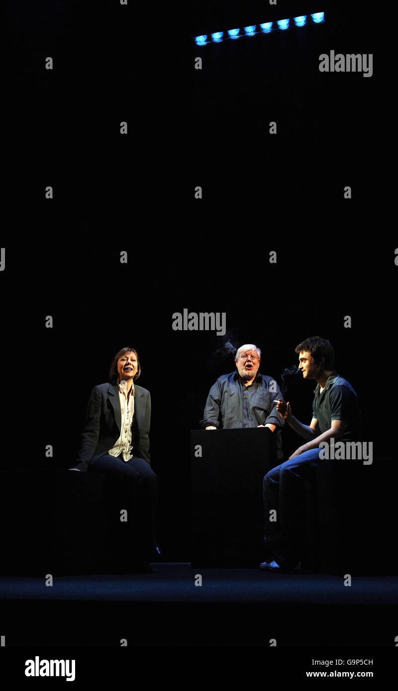 Daniel radcliffe equus hi-res stock photography and images - Alamy