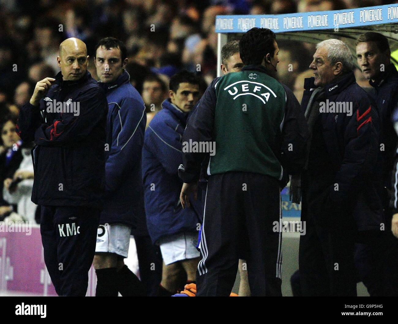 Rangers manager Walter Smith (second from right) reacts after ...
