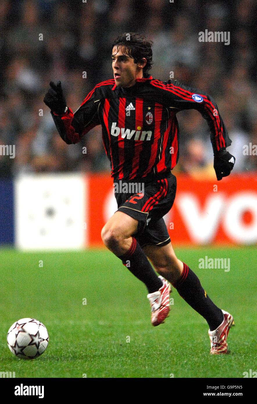 Soccer - UEFA Champions League - First Knockout Round - First Leg - Celtic v AC Milan - Celtic ...