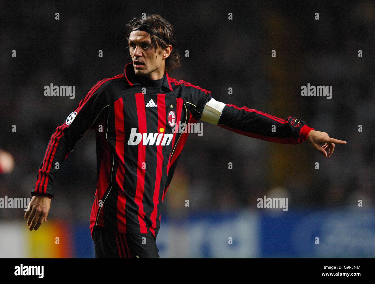 Soccer - UEFA Champions League - First Knockout Round - First Leg - Celtic v AC Milan - Celtic ...