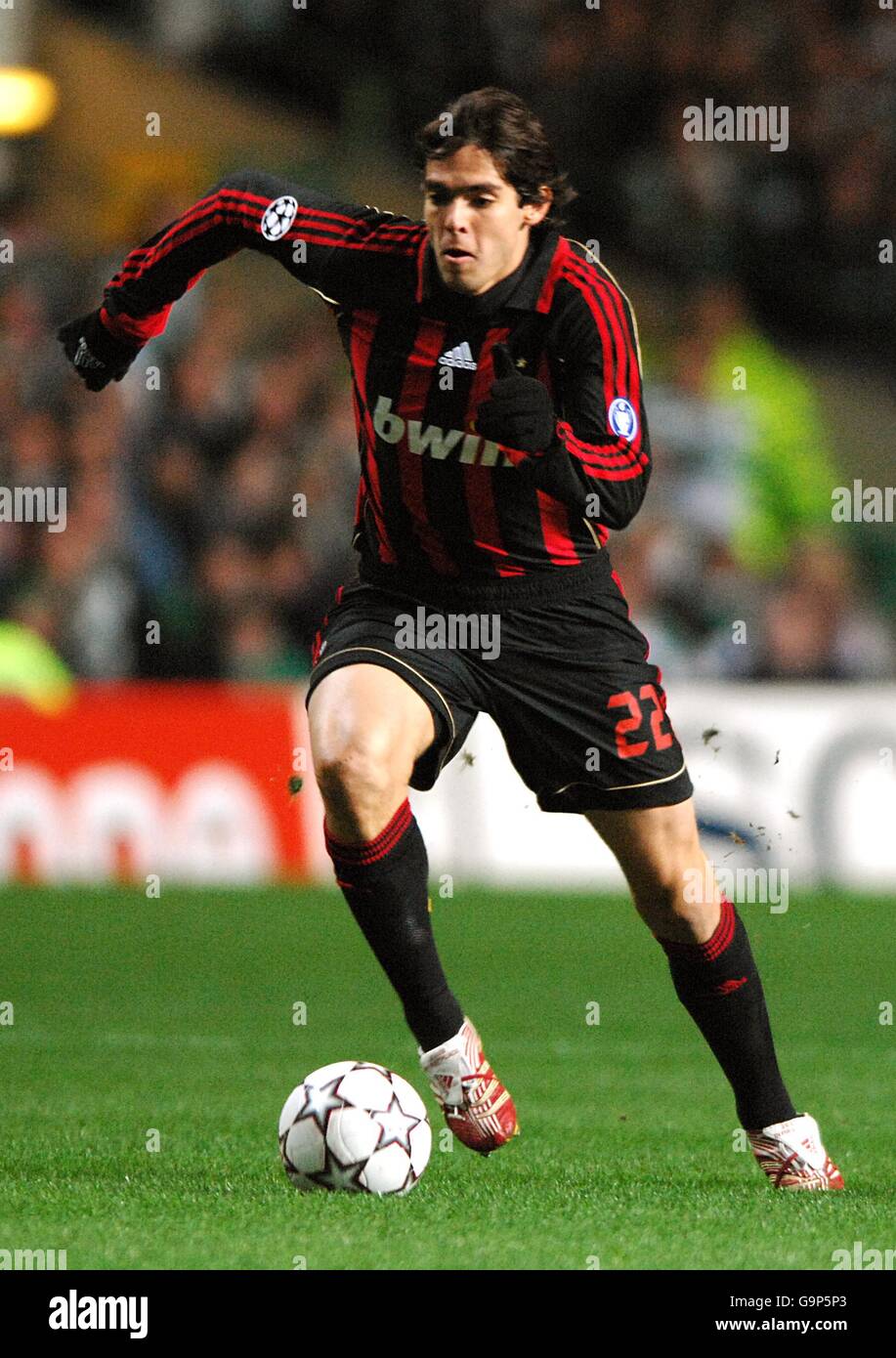 Soccer - UEFA Champions League - First Knockout Round - First Leg - Celtic v AC Milan - Celtic ...