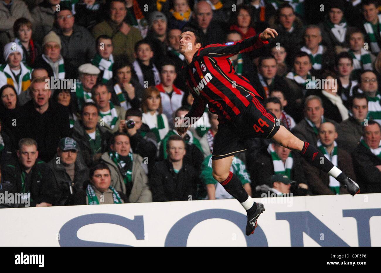 Soccer - UEFA Champions League - First Knockout Round - First Leg - Celtic v AC Milan - Celtic ...