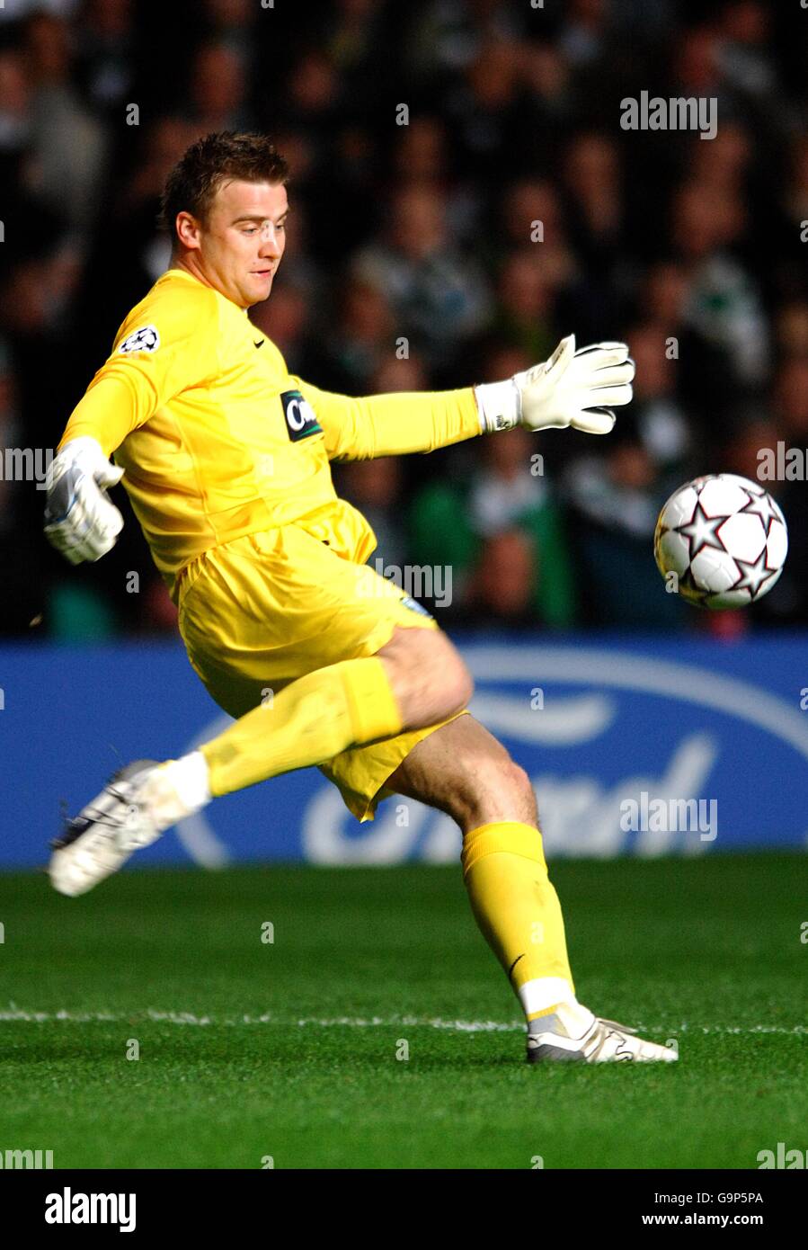 Soccer - UEFA Champions League - First Knockout Round - First Leg - Celtic v AC Milan - Celtic ...