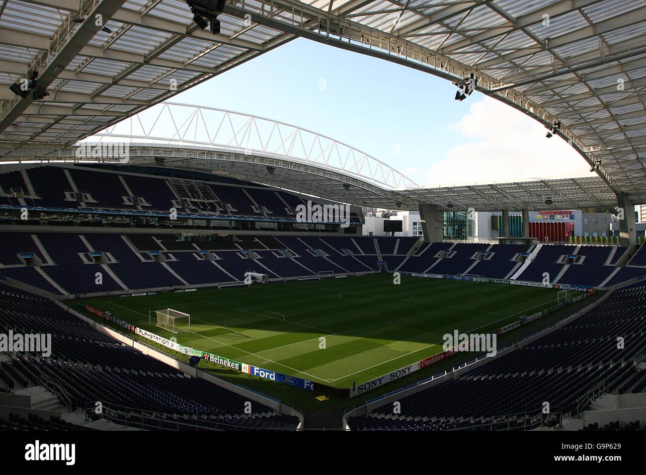 Dragao stadium a view of the dragao stadium hi-res stock photography ...