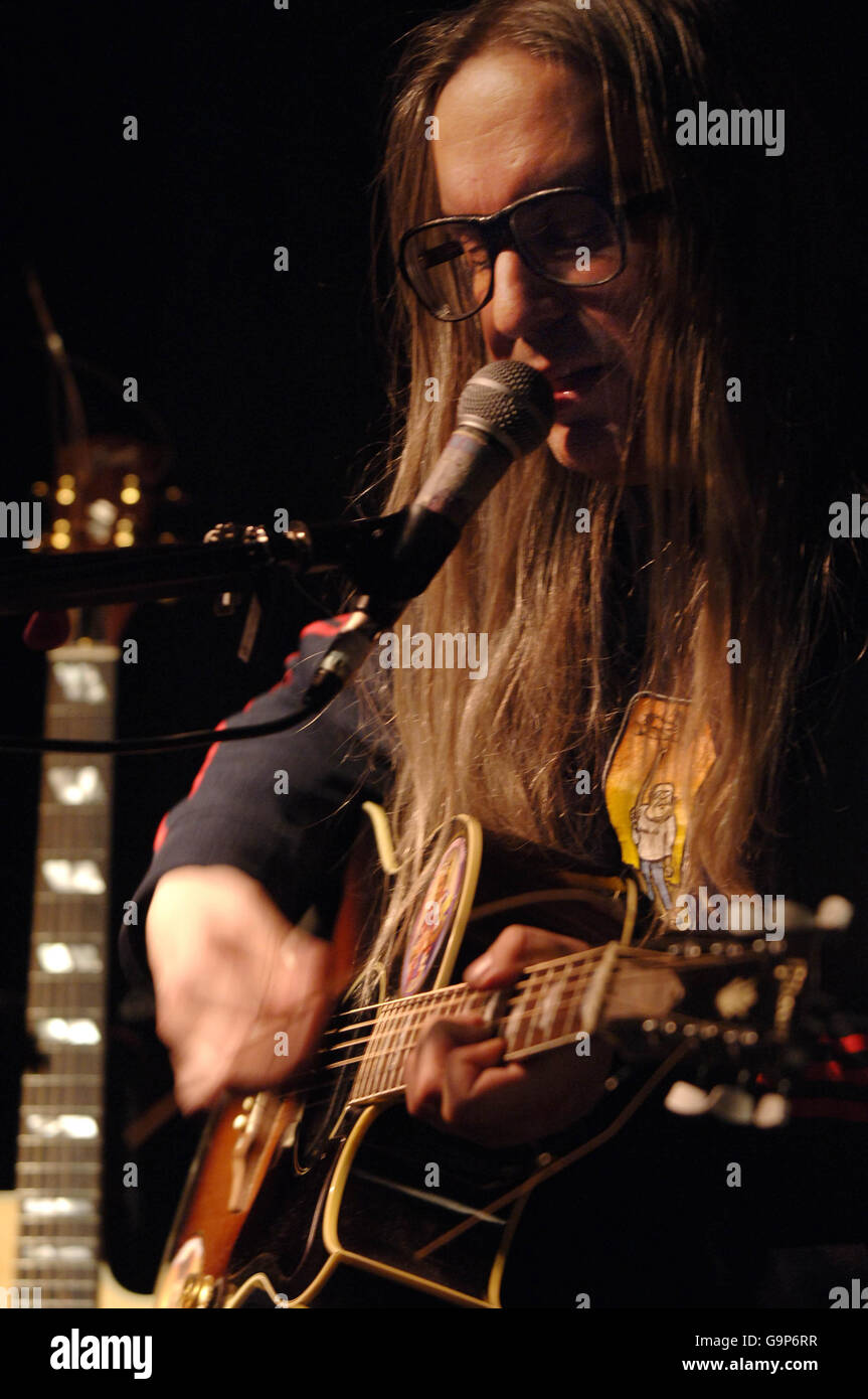 J mascis hi-res stock photography and images - Alamy