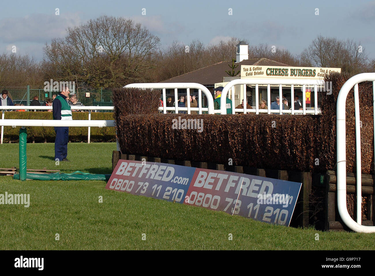 Fence red square vodka gold cup haydock racecourse hi-res stock ...