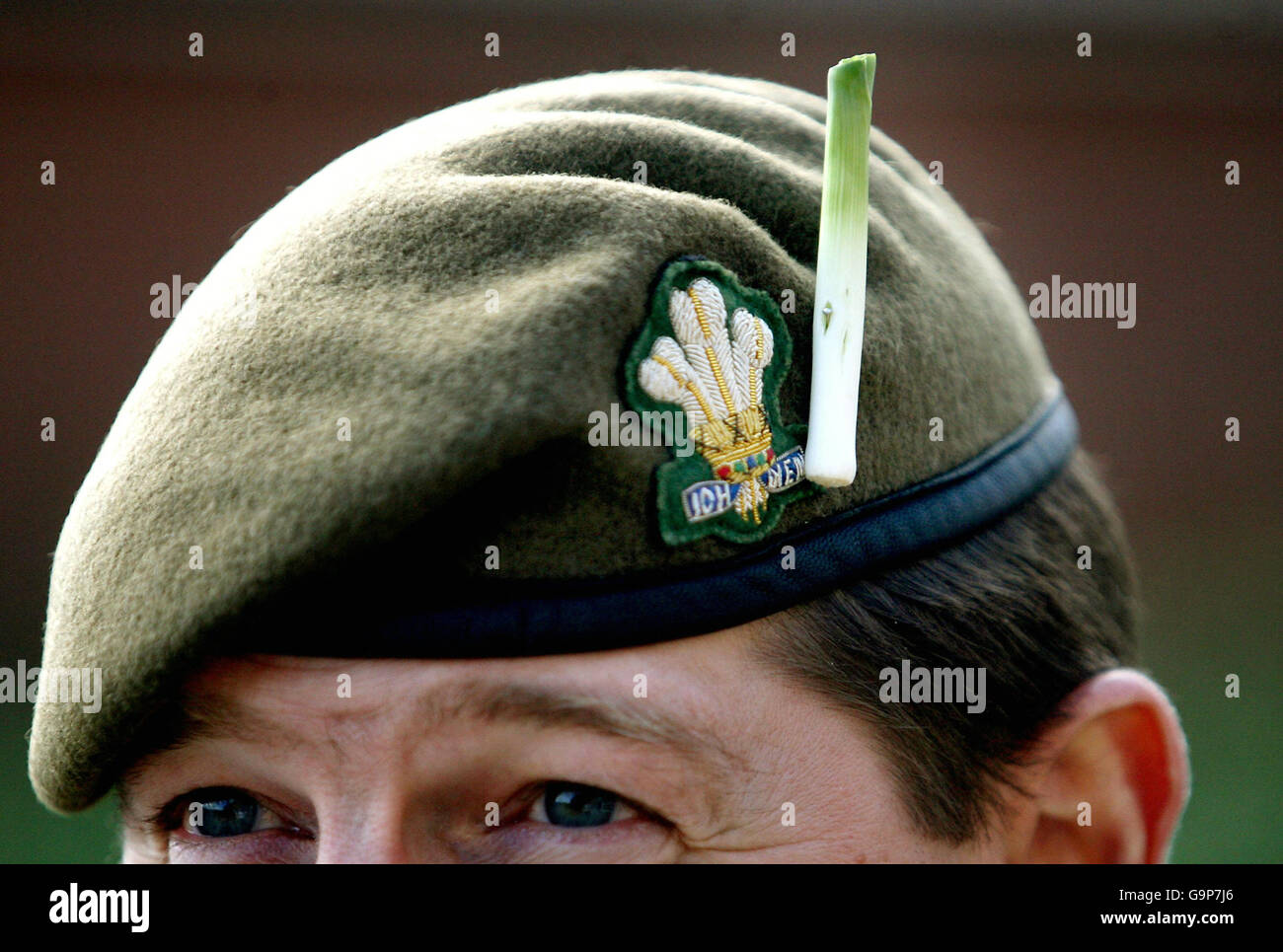 Major Matt Petersen wears a leek on his beret as Britain's Queen ...