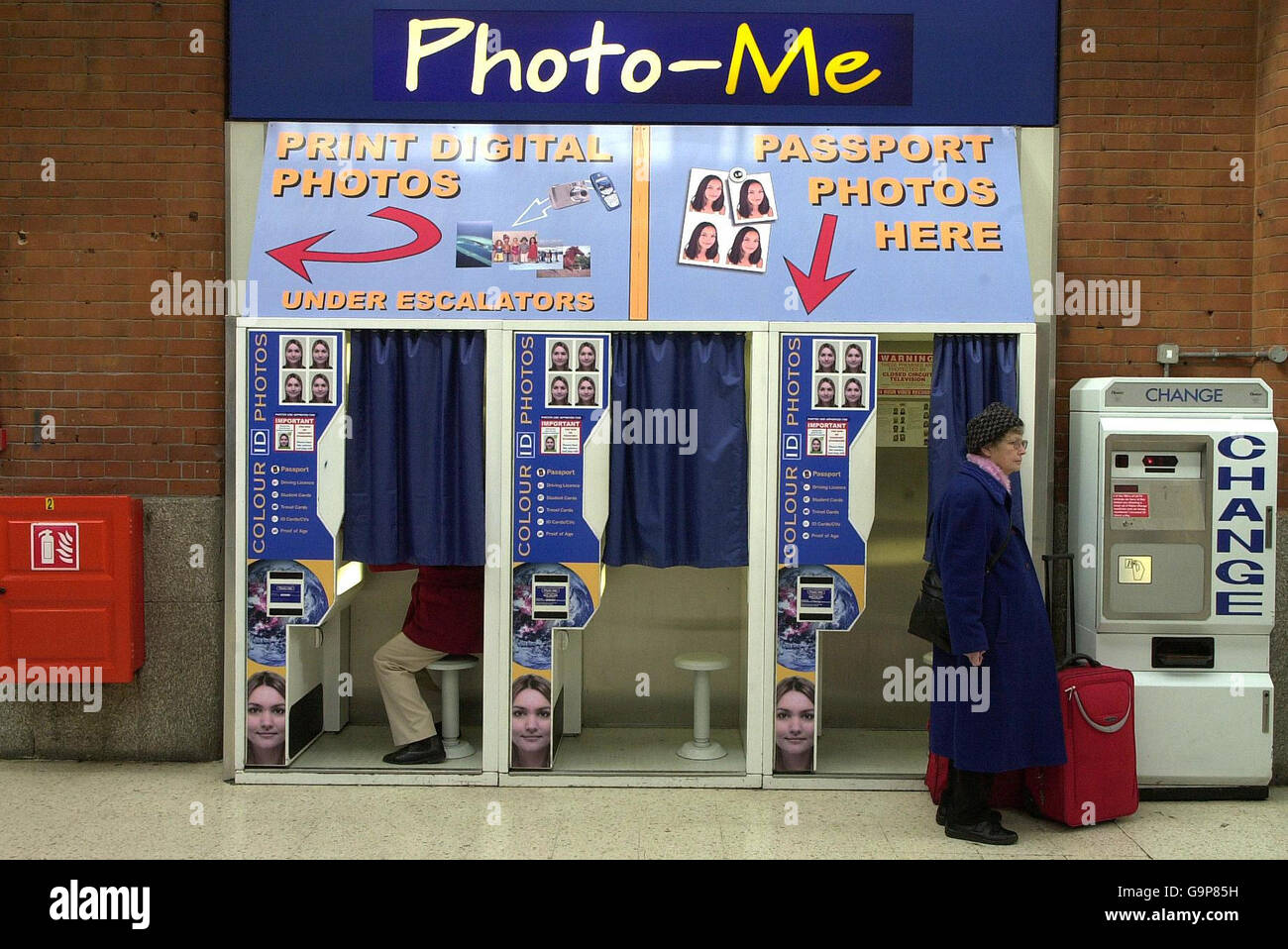 A Photo-Me booth in a train station in central London Stock Photo - Alamy