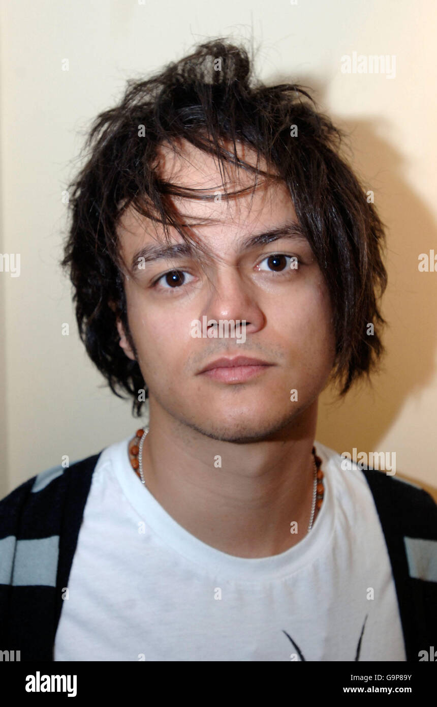 Banksy exhibition and private view hi-res stock photography and images ...