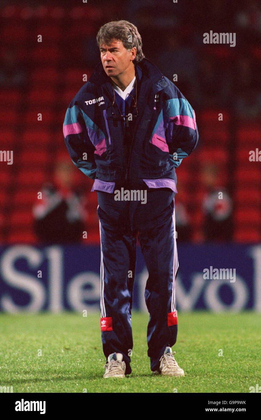 Chris waddle sheffield hi-res stock photography and images - Alamy