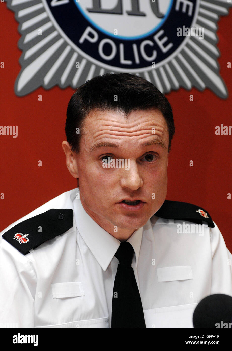 Superintendent Mark Pollock makes a statement at Nottinghamshire Police ...