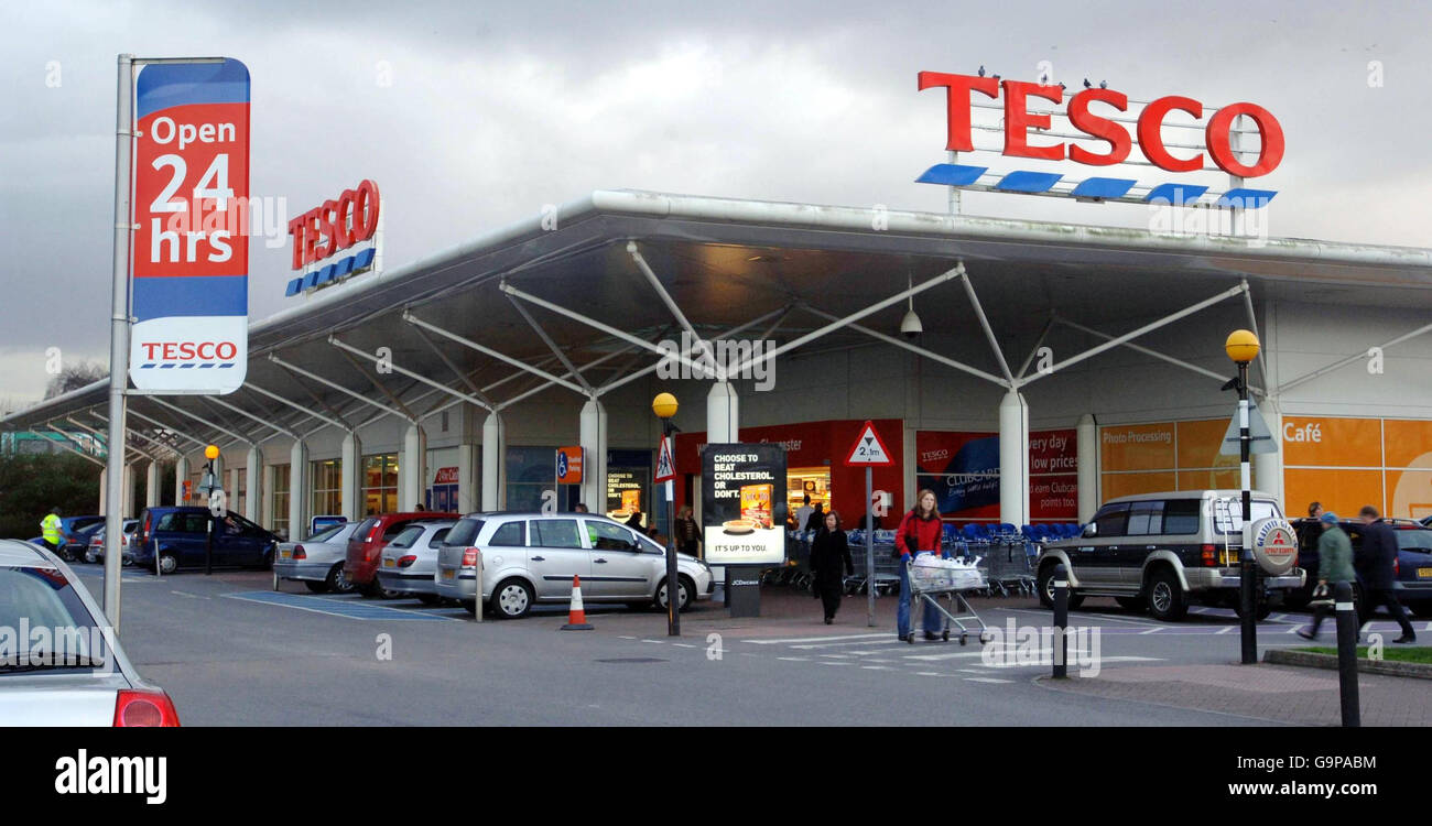 Tesco store in st oswalds road hi-res stock photography and images - Alamy
