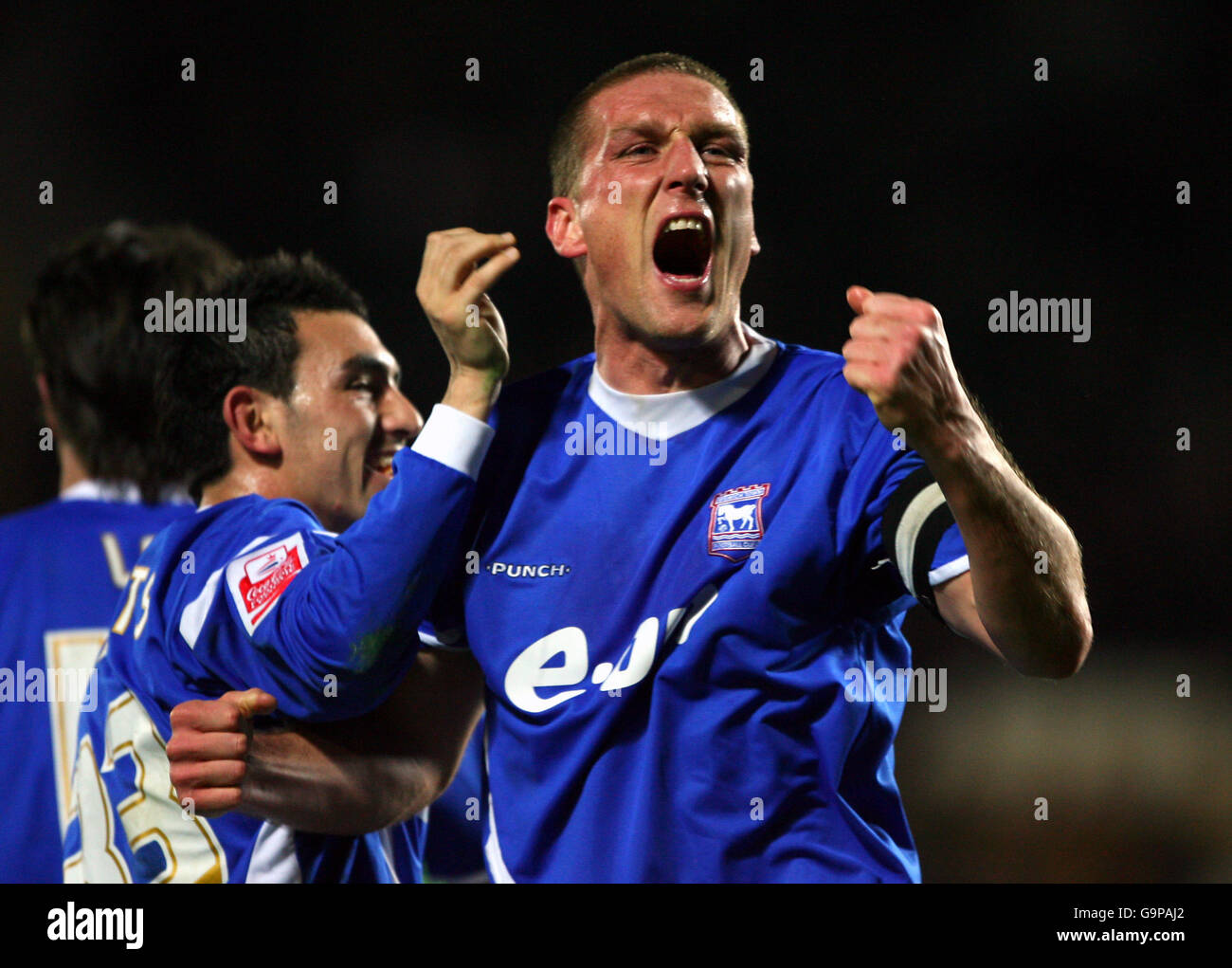 Ipswich towns jason de vos celebrates his goal hi-res stock photography ...