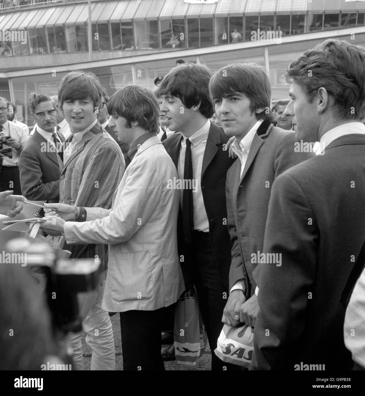 Beatles suits hi-res stock photography and images - Alamy