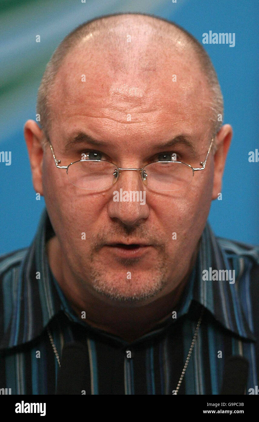 Seamus finucane hi-res stock photography and images - Alamy