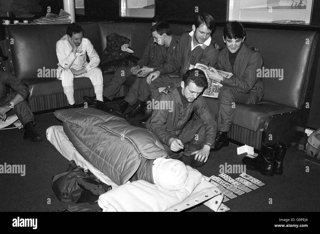 Rest seated Black and White Stock Photos & Images - Alamy