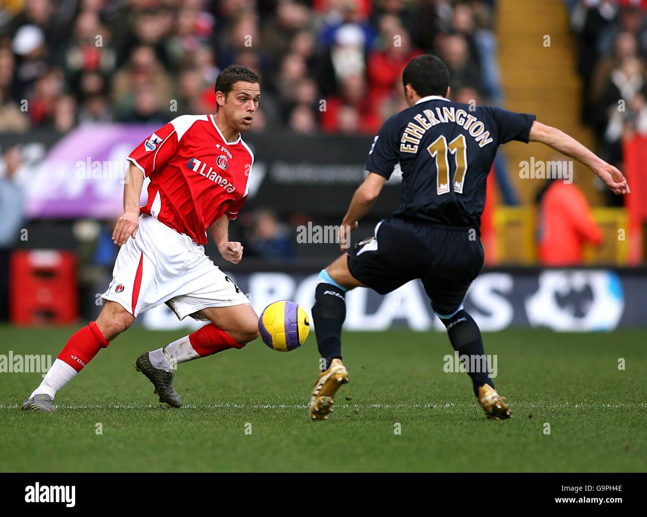Charlton athletics luke young l hi-res stock photography and images - Alamy