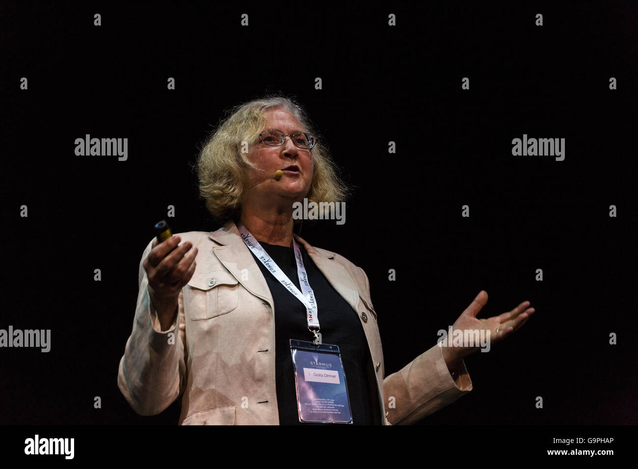 Elizabeth Blackburn High Resolution Stock Photography and Images - Alamy
