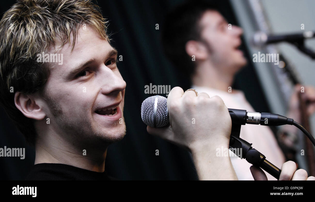 The macdonald brothers hi-res stock photography and images - Alamy