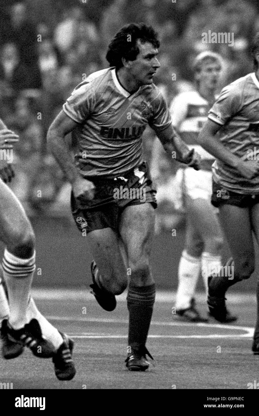 Sheffield Wednesday defender Lawrie Madden in action Stock Photo - Alamy