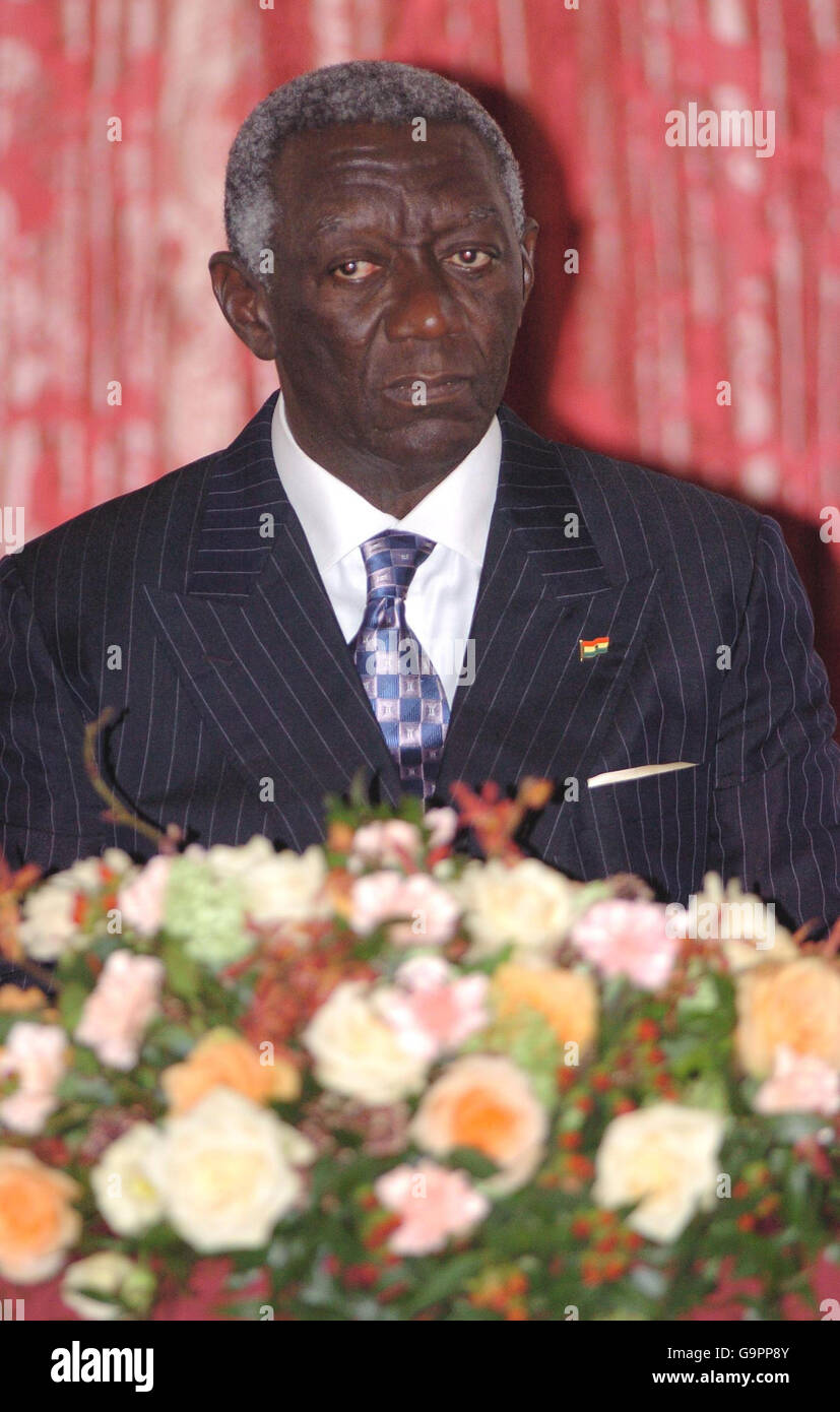 The President of Ghana John Agyekum Kufuor attends a meeting with the ...