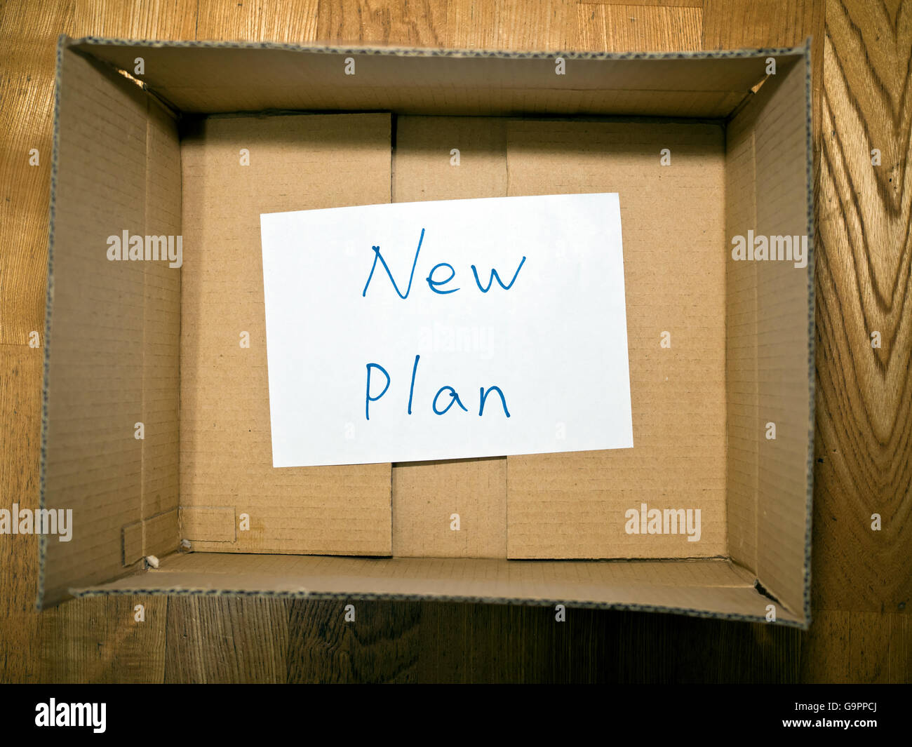 Shock paper hi-res stock photography and images - Alamy