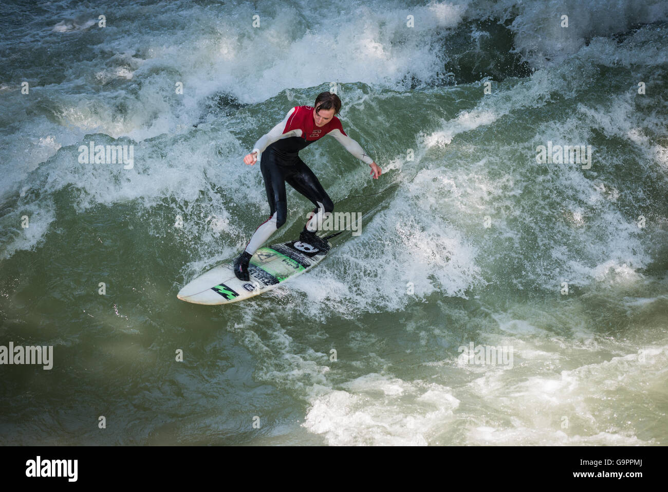 Eisbach munchen hi-res stock photography and images - Alamy