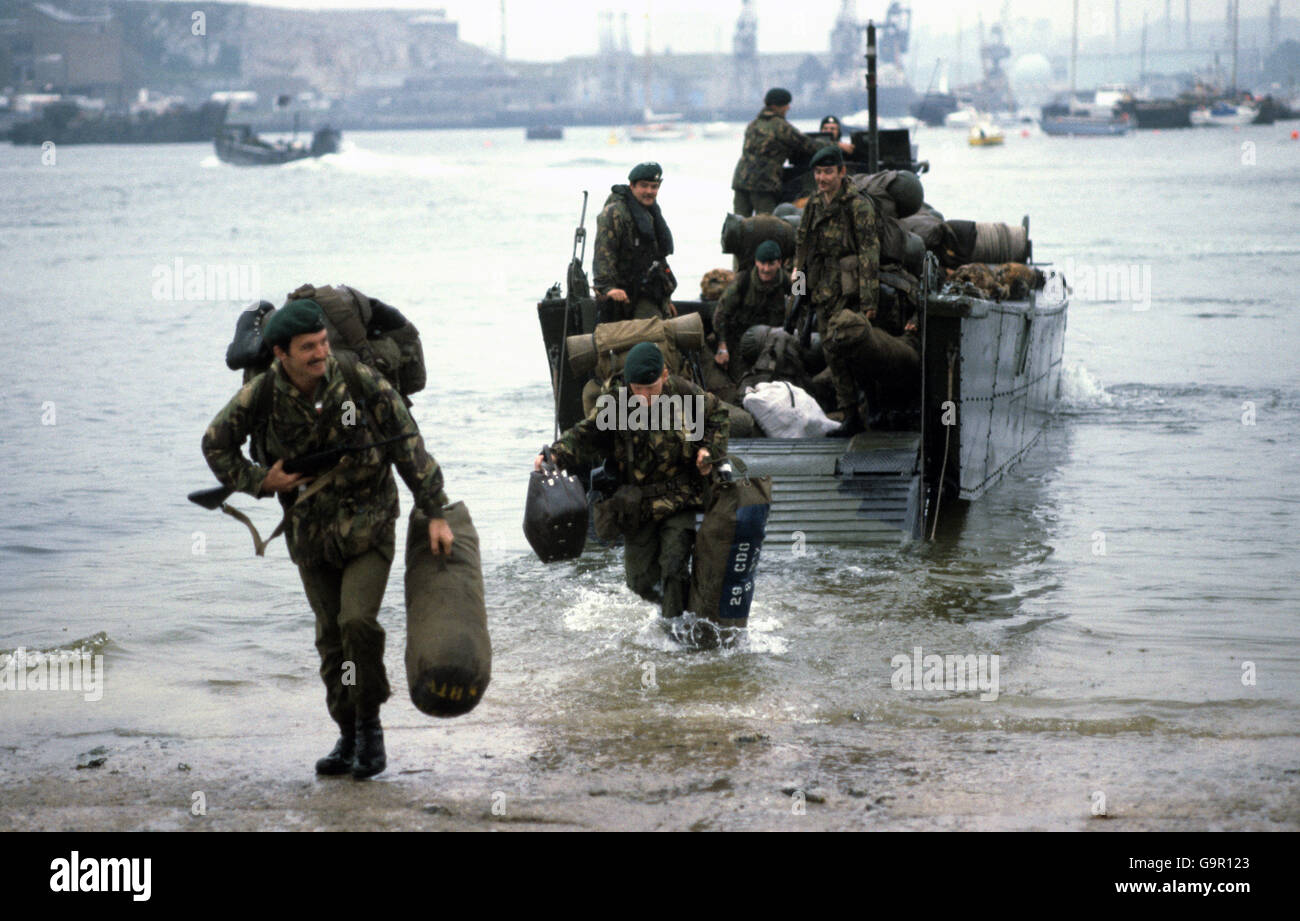 Falklands War - Troops Returning Stock Photo - Alamy