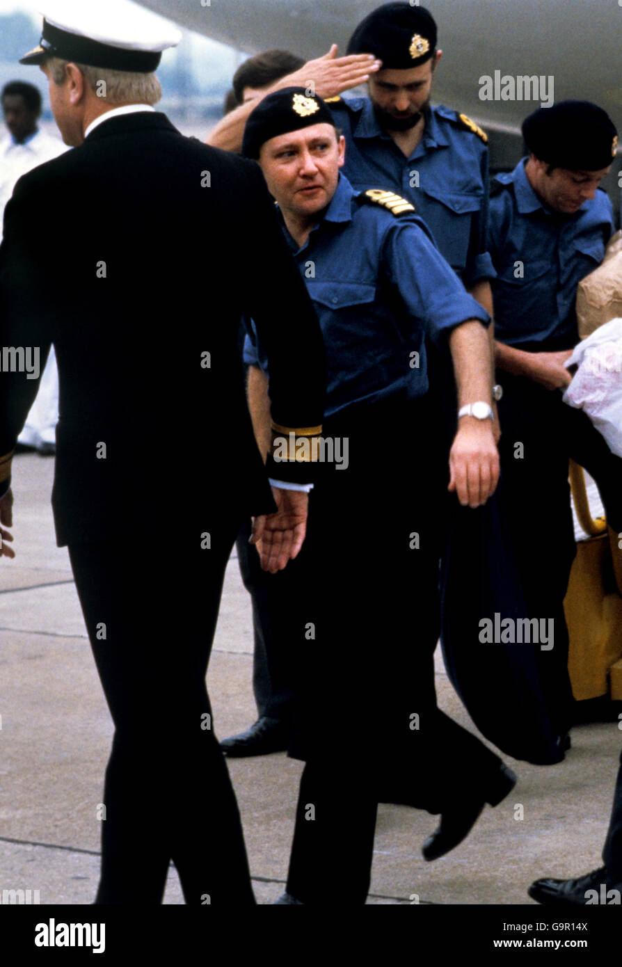 Captain James'Sam' Salt, 42, commanding officer of HMS Sheffield with ...