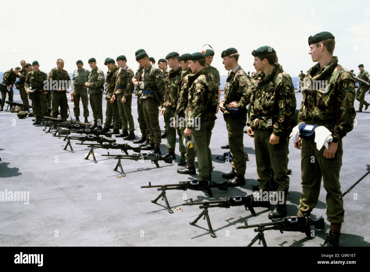 Royal Marines during weapons drill with General Purpose Machine Guns ...