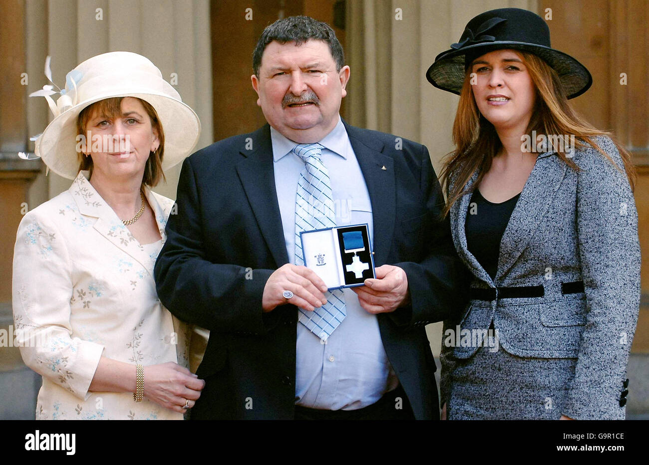 Family collect Scottish hero's George Cross Stock Photo - Alamy
