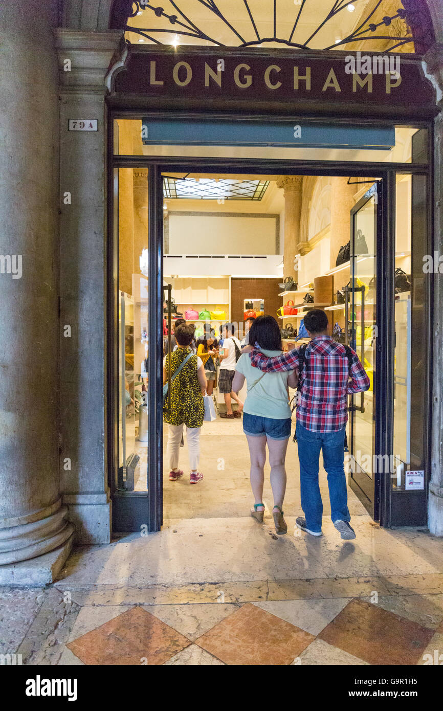 Longchamp shop in Venice Stock Photo - Alamy