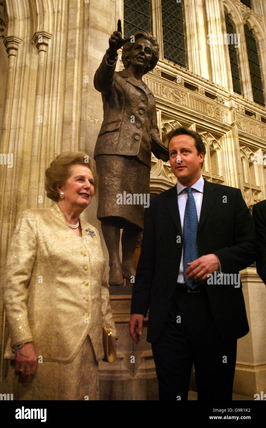 Half length mid top talking smiling standing thatcherobit ...